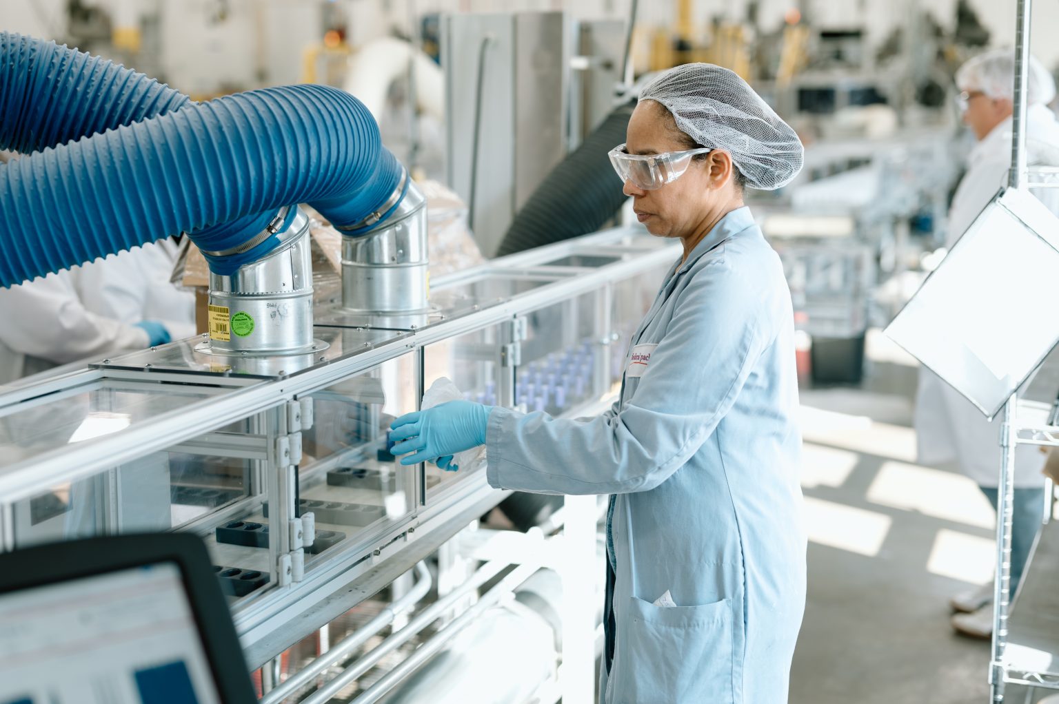 Learn about hot pour (anhydrous) skincare formulas—wax-based, waterless ...